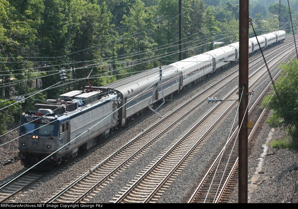 Amtrak train 79(18)